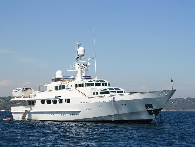 Yacht LIONWIND, Feadship | CHARTERWORLD Luxury Superyacht Charters